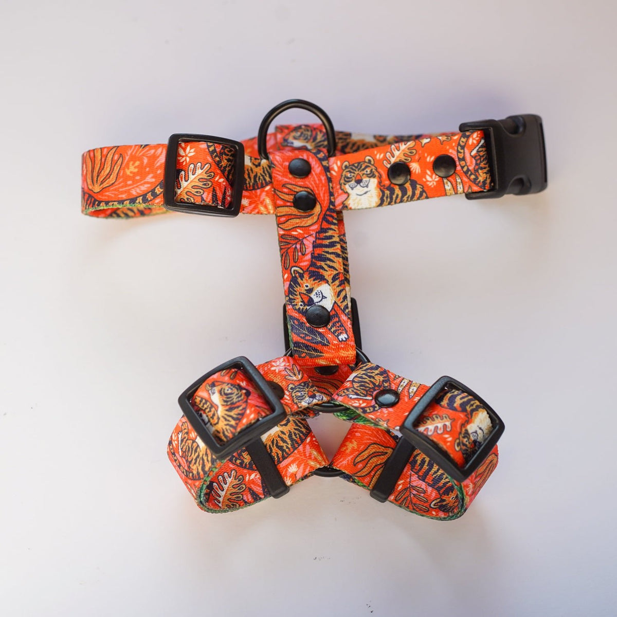 Let's Get Wilder! HARNESS – Mind The Fluff